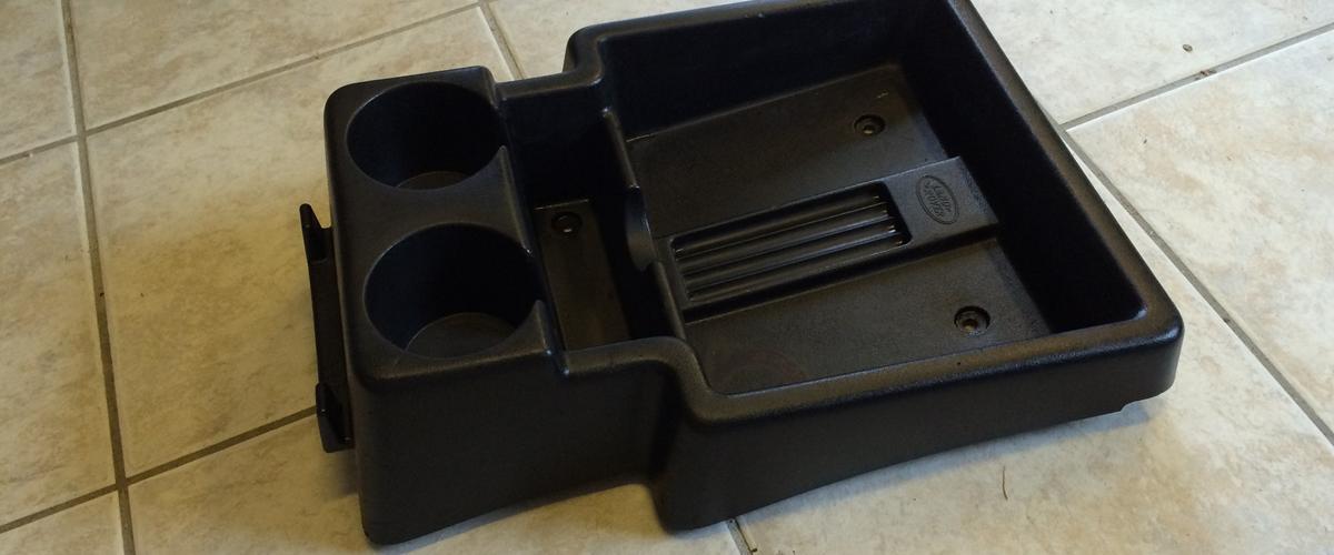 Land Rover Defender Cubby Box - kr. 500 - brugte reservedele