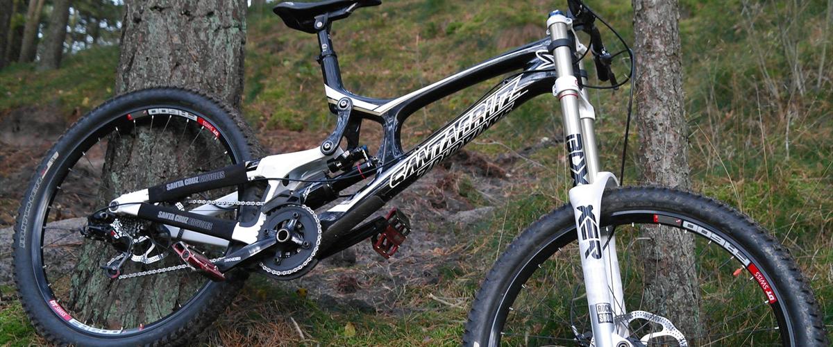 Santa Cruz V10 Carbon - Downhill - Hele herligheden vejer ca 15....
