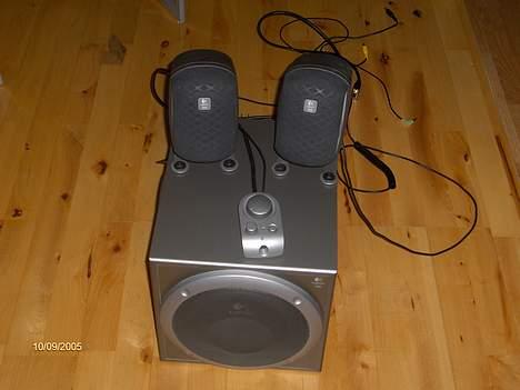 Logitech Z2200