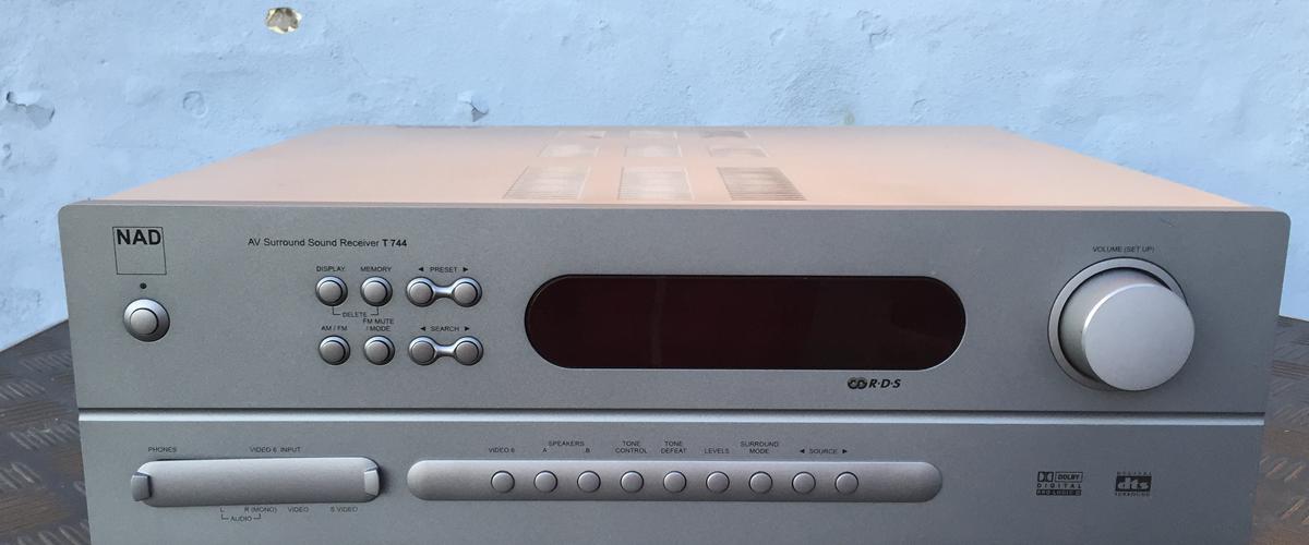 Hjemmebiograf AV Receiver NAD T744 - kr. 1000 - brugte av-enheder