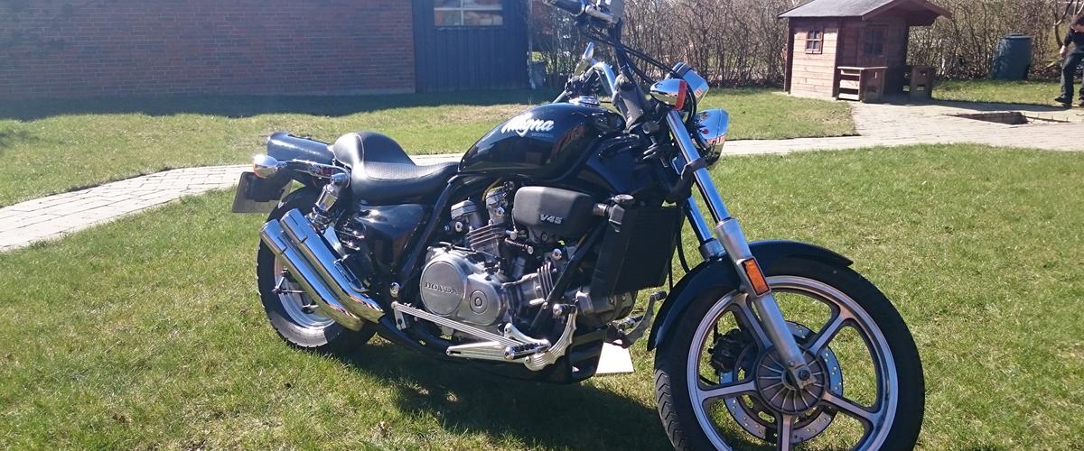 Honda VF750c Magna - 1988 - Cyklen er importeret til Danm...