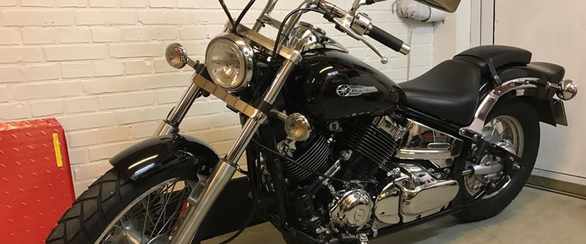 Yamaha XVS 650 Dragstar - 1999 - Stel : Enkelt, lukket rørra...