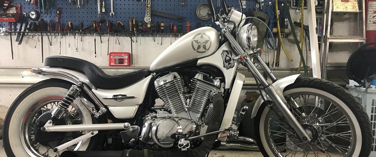 Suzuki Intruder vs700 - 1986 - Jeg har poleret knappe konsol...