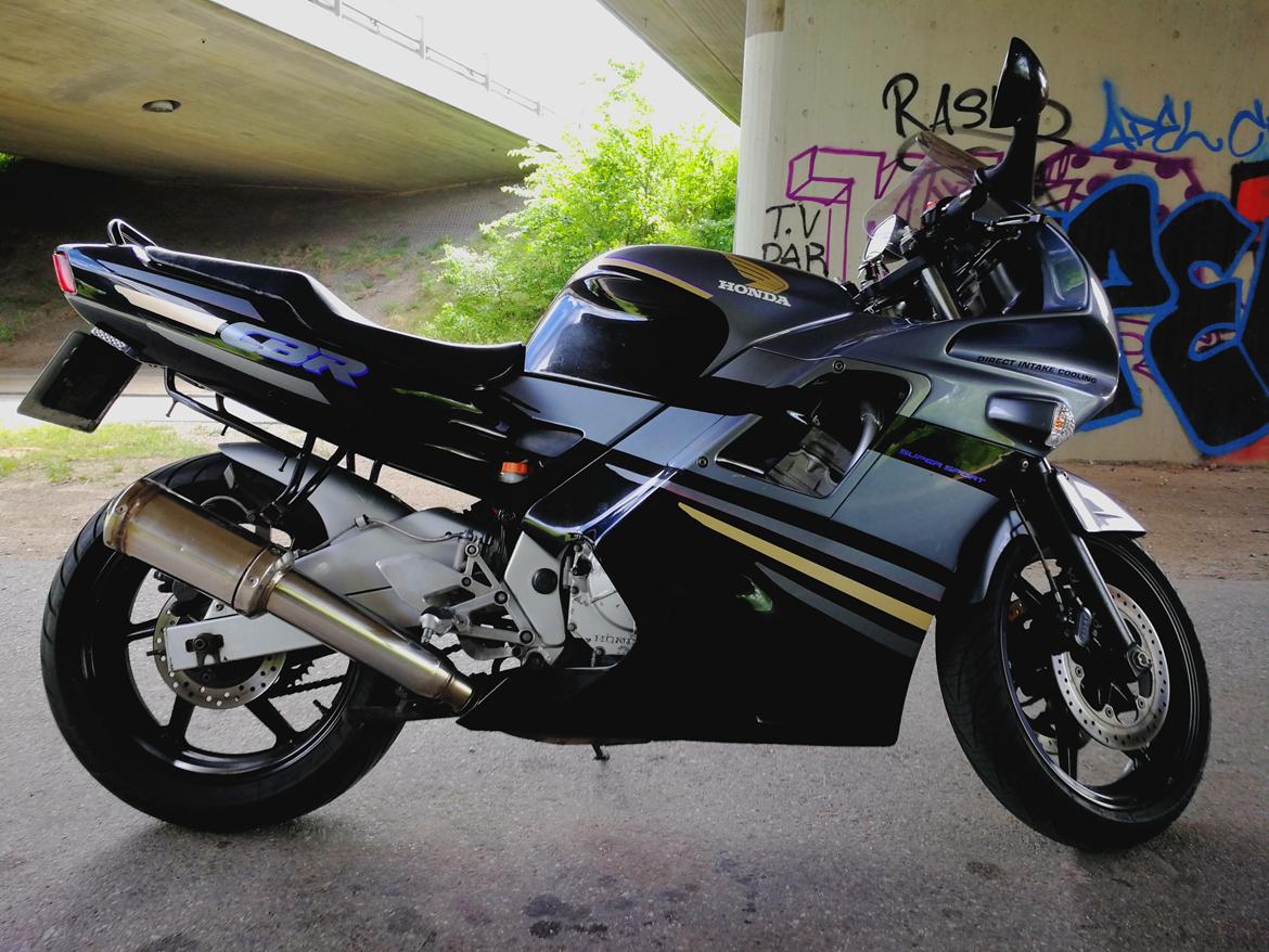 Honda CBR 600 F2 - Billeder af mc-er - Uploaded af Thomas E