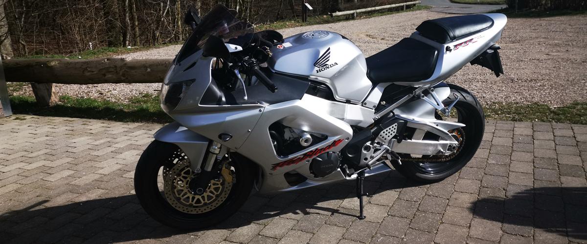 Honda CBR 929 RR FIREBLADE - 2001 - Har haft den i 1 år nu skønt ...