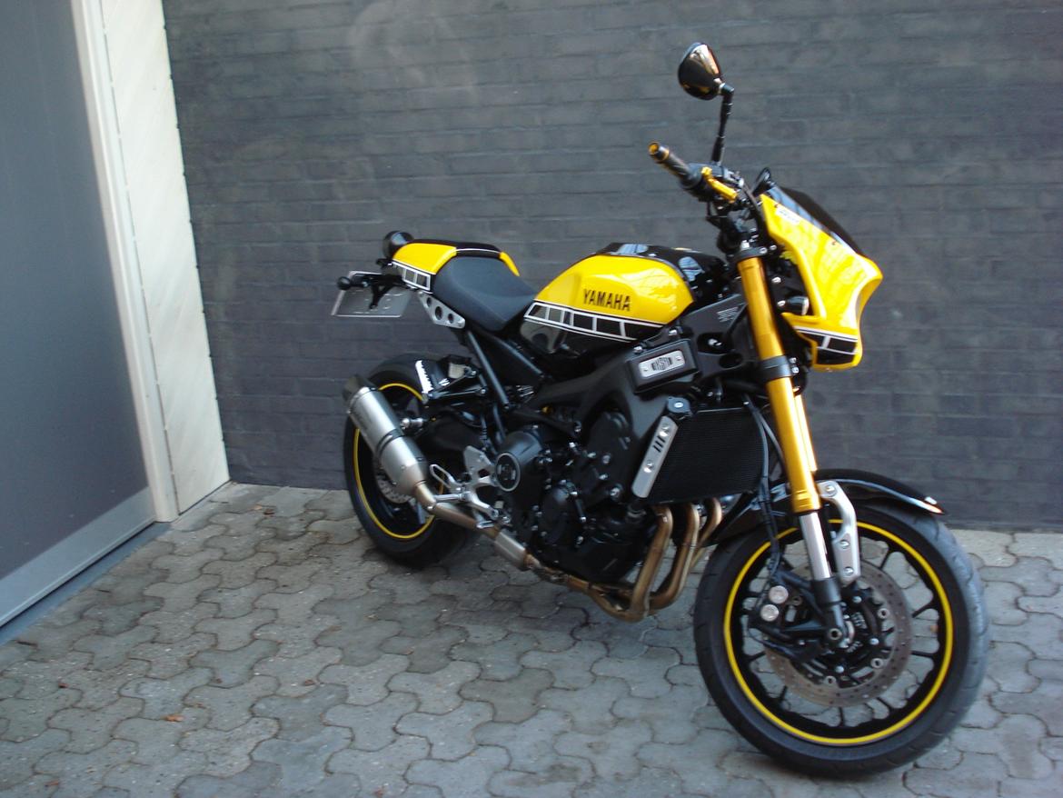 Yamaha XSR 900 “YELLOW LIGTNING” - Billeder af mc-er - Uploaded af Schmülle