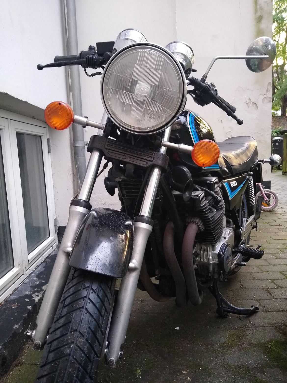 Yamaha XJ 650 RJ Seca - Billeder af mc-er - Uploaded af JS [København]