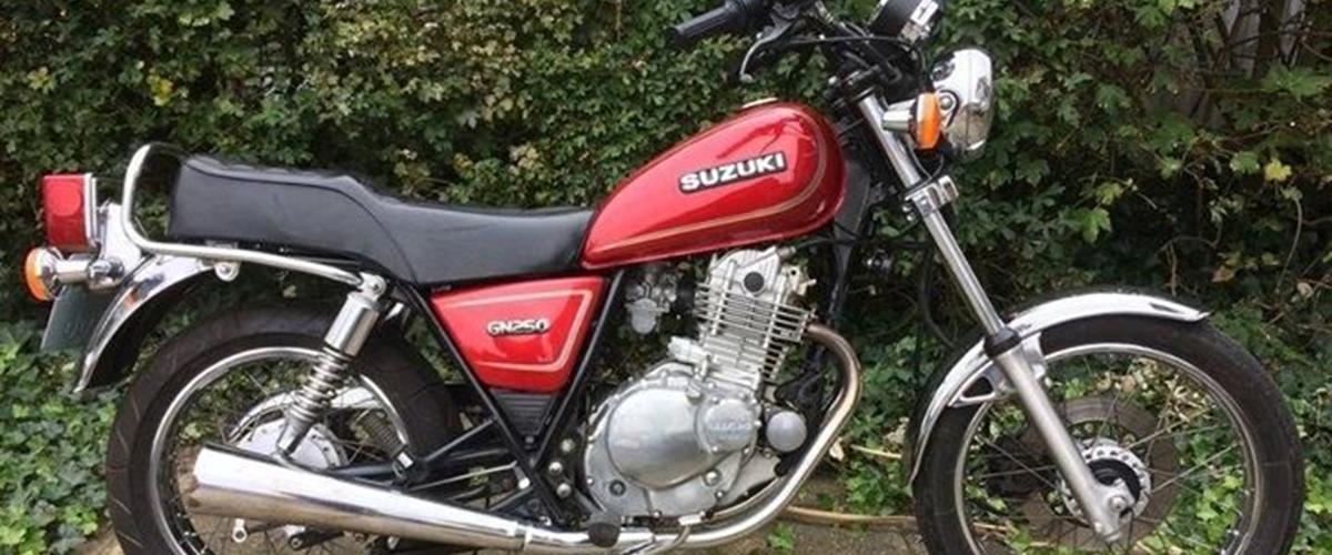 Suzuki GN 250 - 1995 - Tørvægt 129 kg Tankkapacitet...
