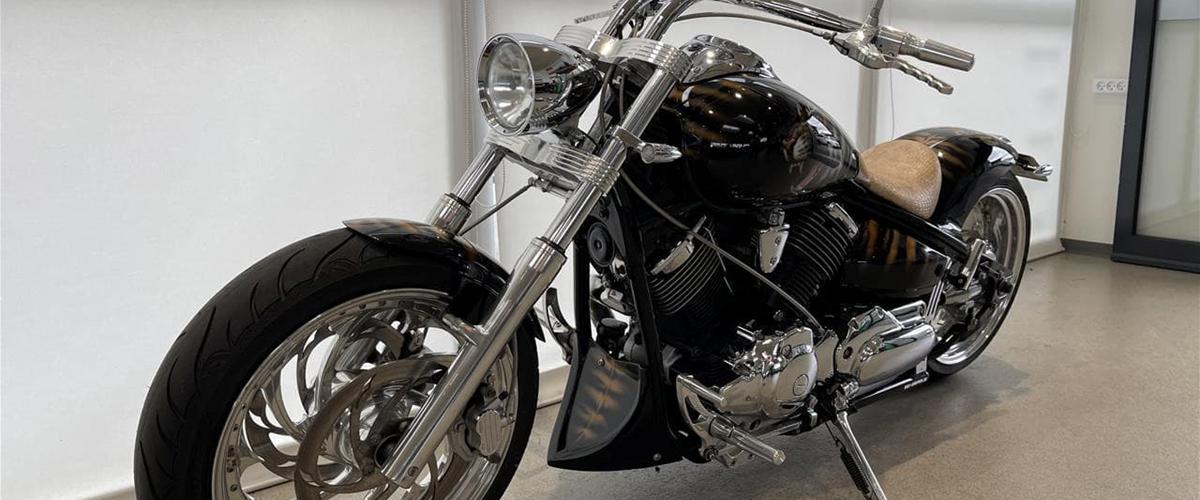 Yamaha xvs 1100 - 2010 - total genneført cykel og køre...