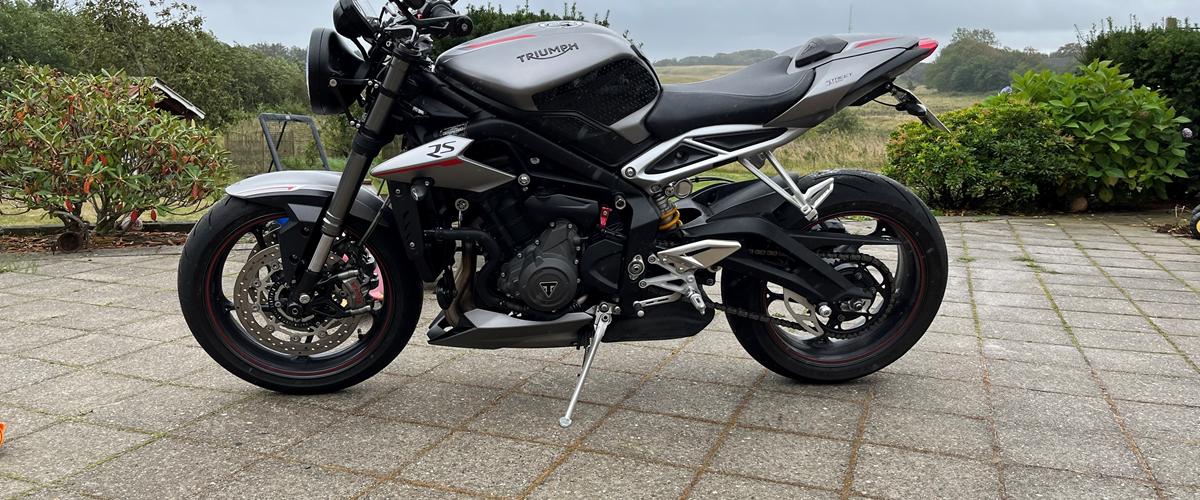 Triumph Street Triple 765 RS - 2017 - RS modellen med fin affjedrin...