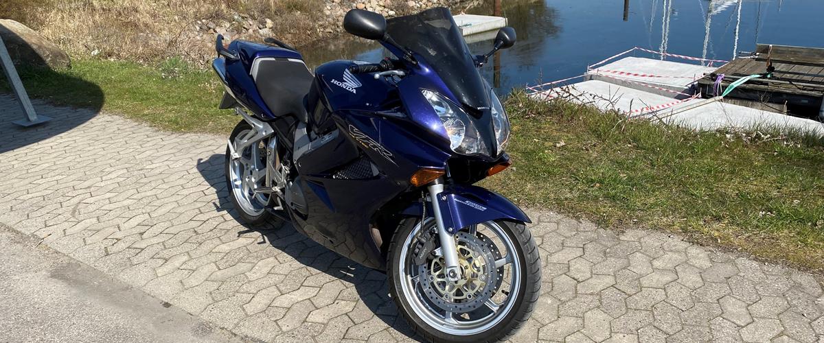 Honda VFR 800 V-Tech RC46 - 2002 - Super lækker og letkørt maski...