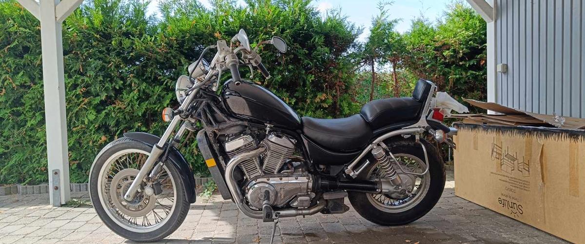 Suzuki VS 700 GLG Intruder - 1986