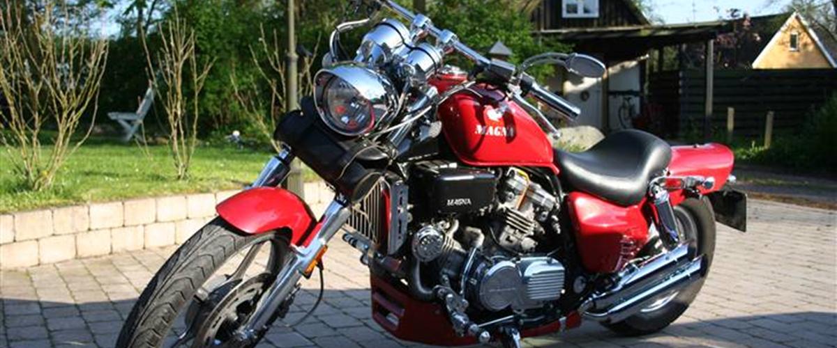 Honda VF700 C (solgt) - 1987 - Det er bare en MC der har kro...