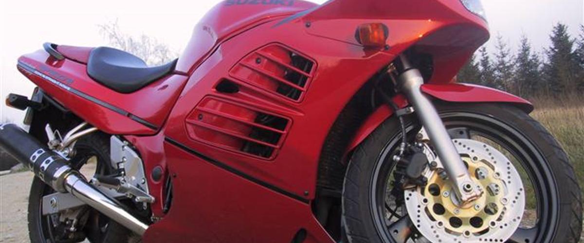 Suzuki RF600R (solgt) - 1993 - Tøsen er bare en super dejlig...