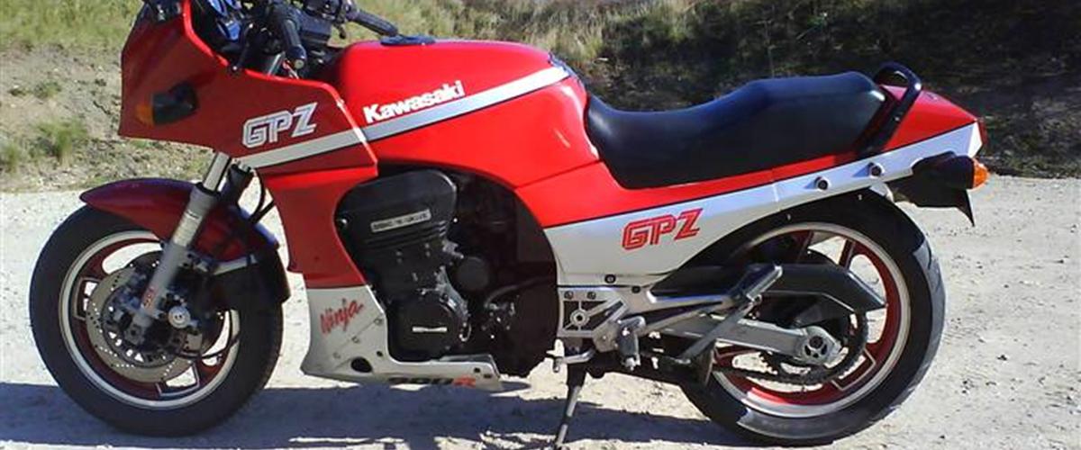 Kawasaki GPZ 900 R - 1985 - en skøn gammel racer med mass...