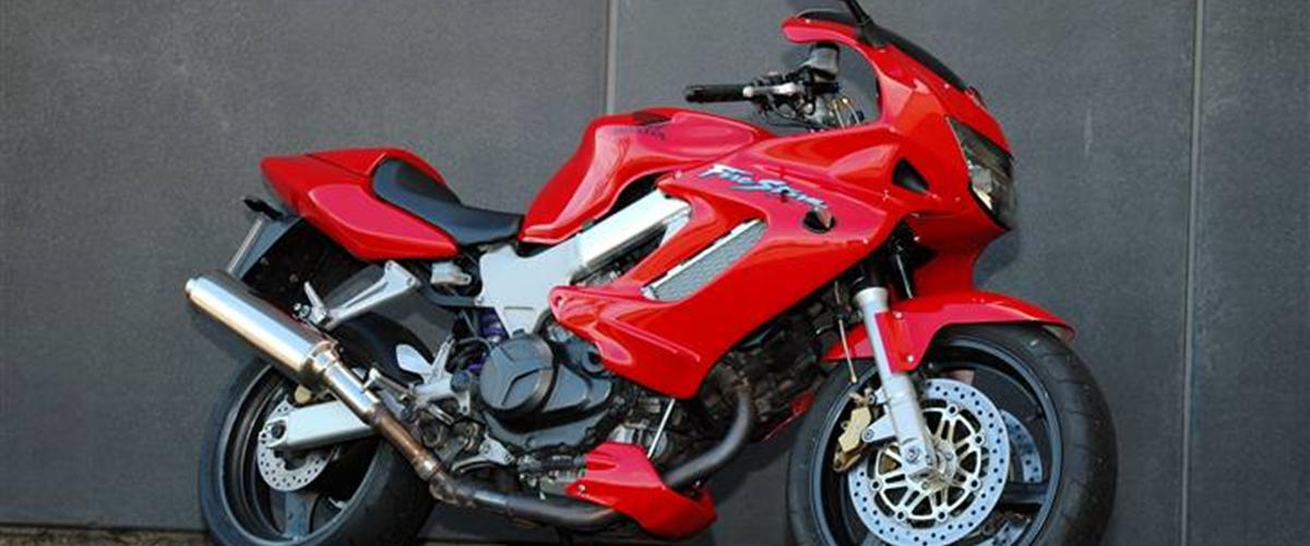 Honda VTR 1000 F SC36 FIRESTORM - 1999 - Min første cykel, erhvervet i...