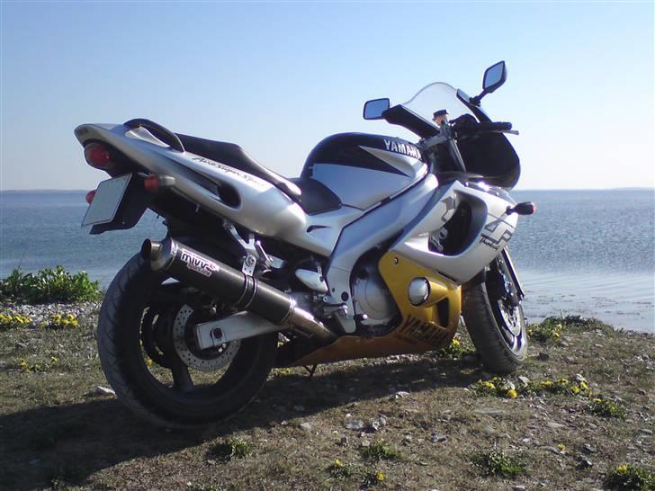 Yamaha yzf 600 R - thundercat - Billeder af mc-er - Uploaded af Vini K