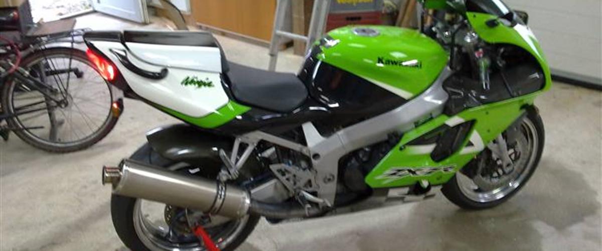 Kawasaki ZX7R - 1996 - Superflot Motorcykel. Den St...