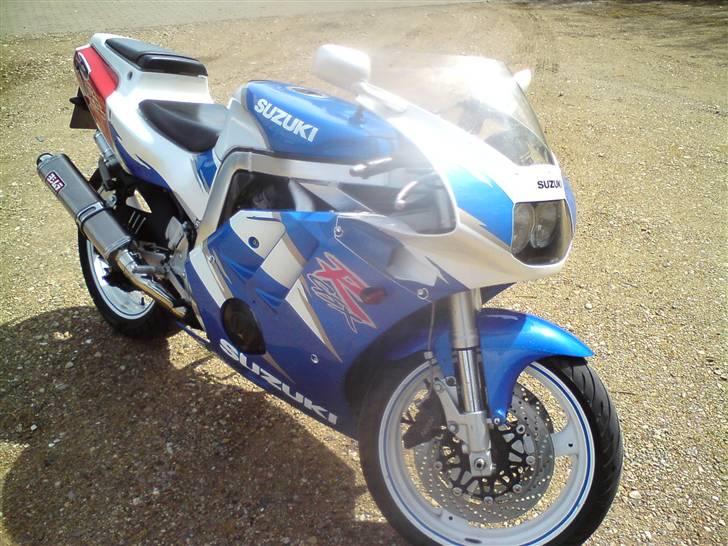 Suzuki Gsxr 400 GK76A *Solgt* - Billeder af mc-er - Uploaded af Søren