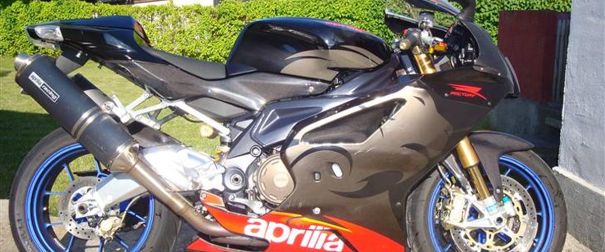 Aprilia RSV Mille Factory R - 2006 - Der er standard Aprilia Racin...