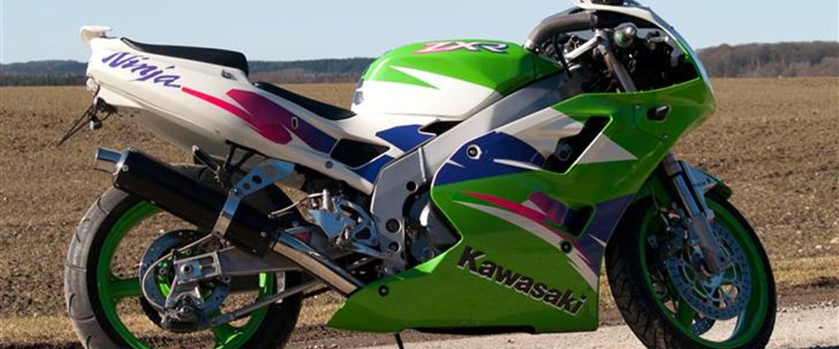 Kawasaki ZXR 400 - 1997 - Vægt: 159 kg Tank: 16 L