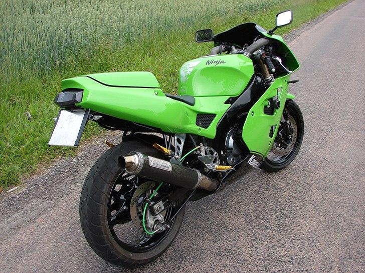 Kawasaki zxr 400 - Billeder af mc-er - Uploaded af Christian B