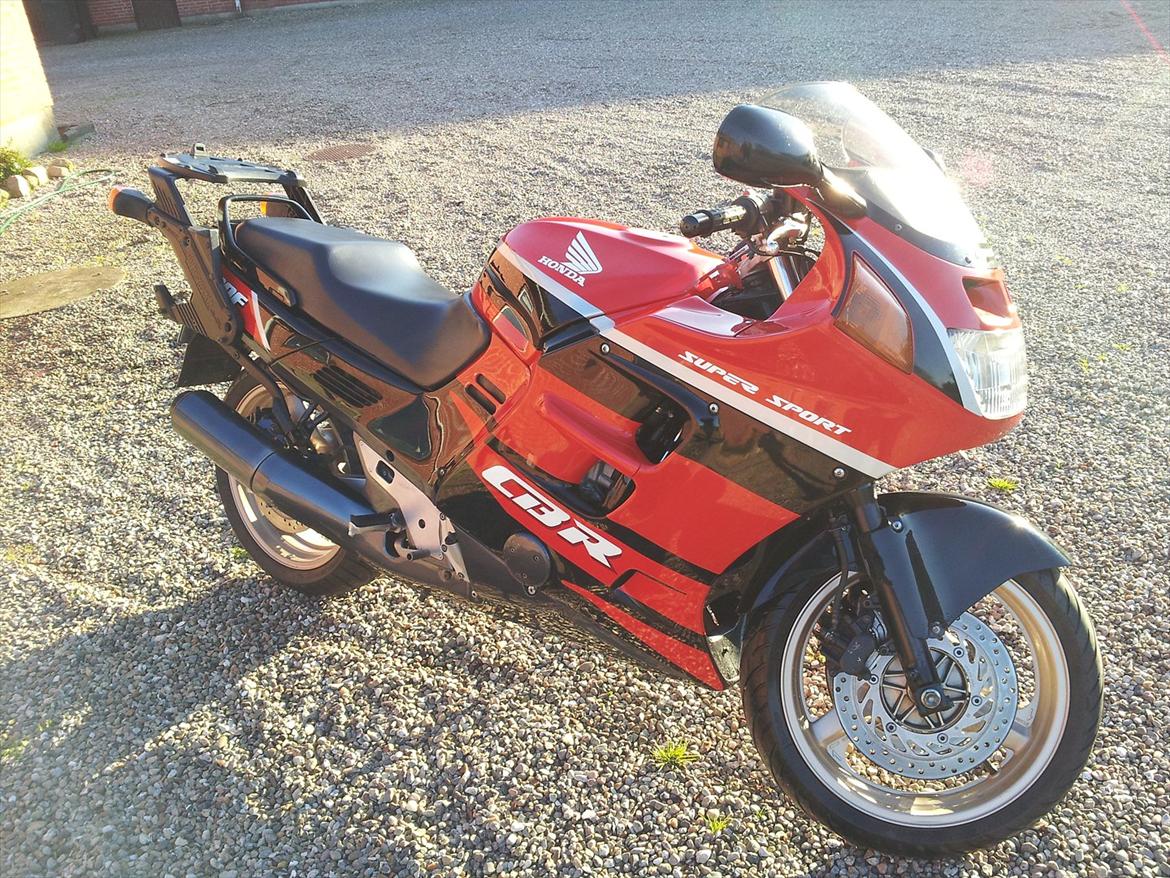 Honda CBR 1000 F Super Sport SC24 - Billeder af mc-er - Uploaded af ...