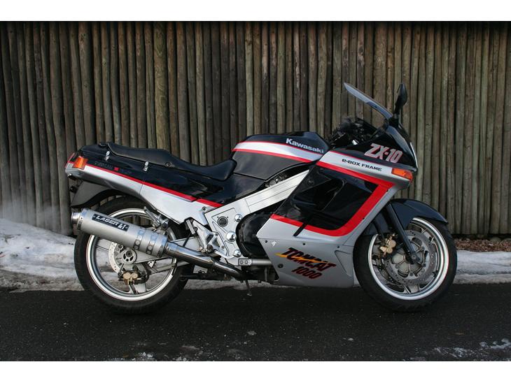 Kawasaki ZX10 - 1988 - Jeg købte cyklen af en fyr på...