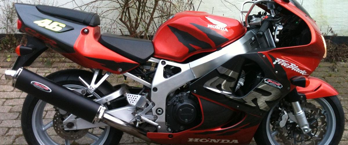 Honda CBR 900 RR - 1998 - Fruens fede fejeblad...