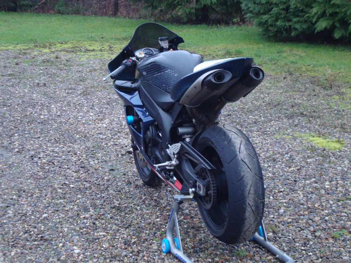 Yamaha YZF R1 RN12 - Billeder af mc-er - Uploaded af martin j