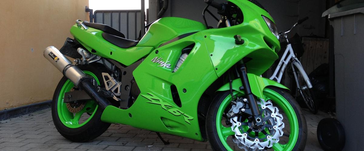 Kawasaki zx6r - 1997 - tør vægt: 182 kg køre...