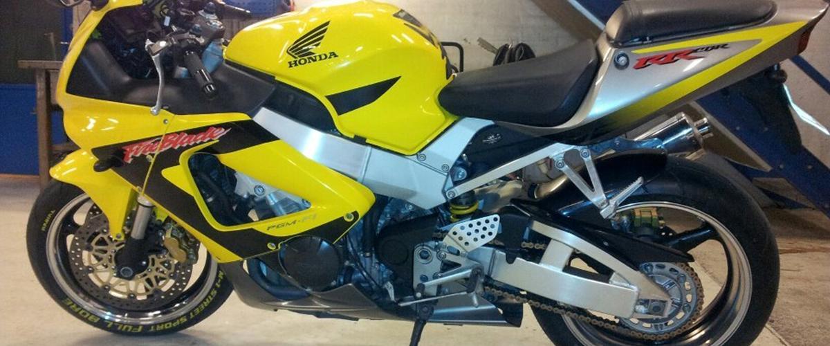 Honda CBR 900 RR Fireblade (SC44) - 2001