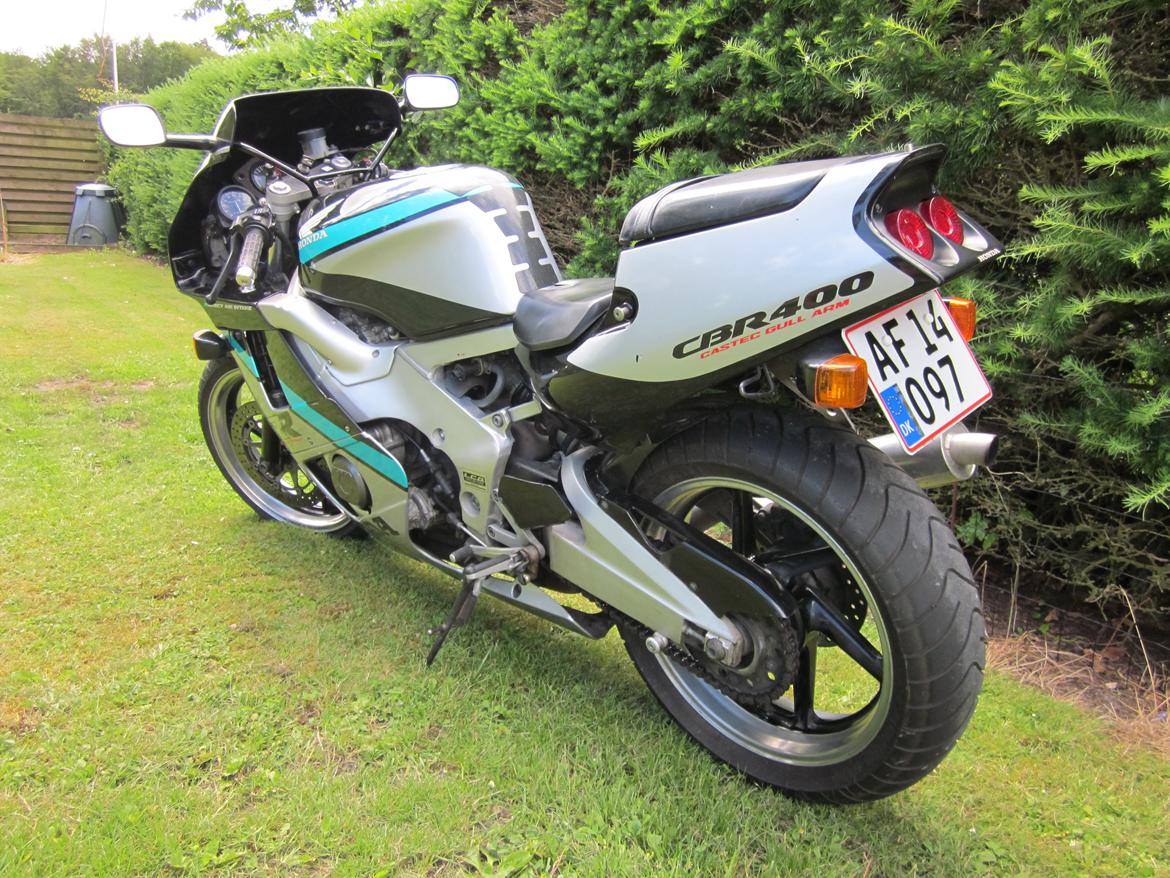 Honda CBR 400RR NC-29 - Billeder af mc-er - Uploaded af Skovtrold