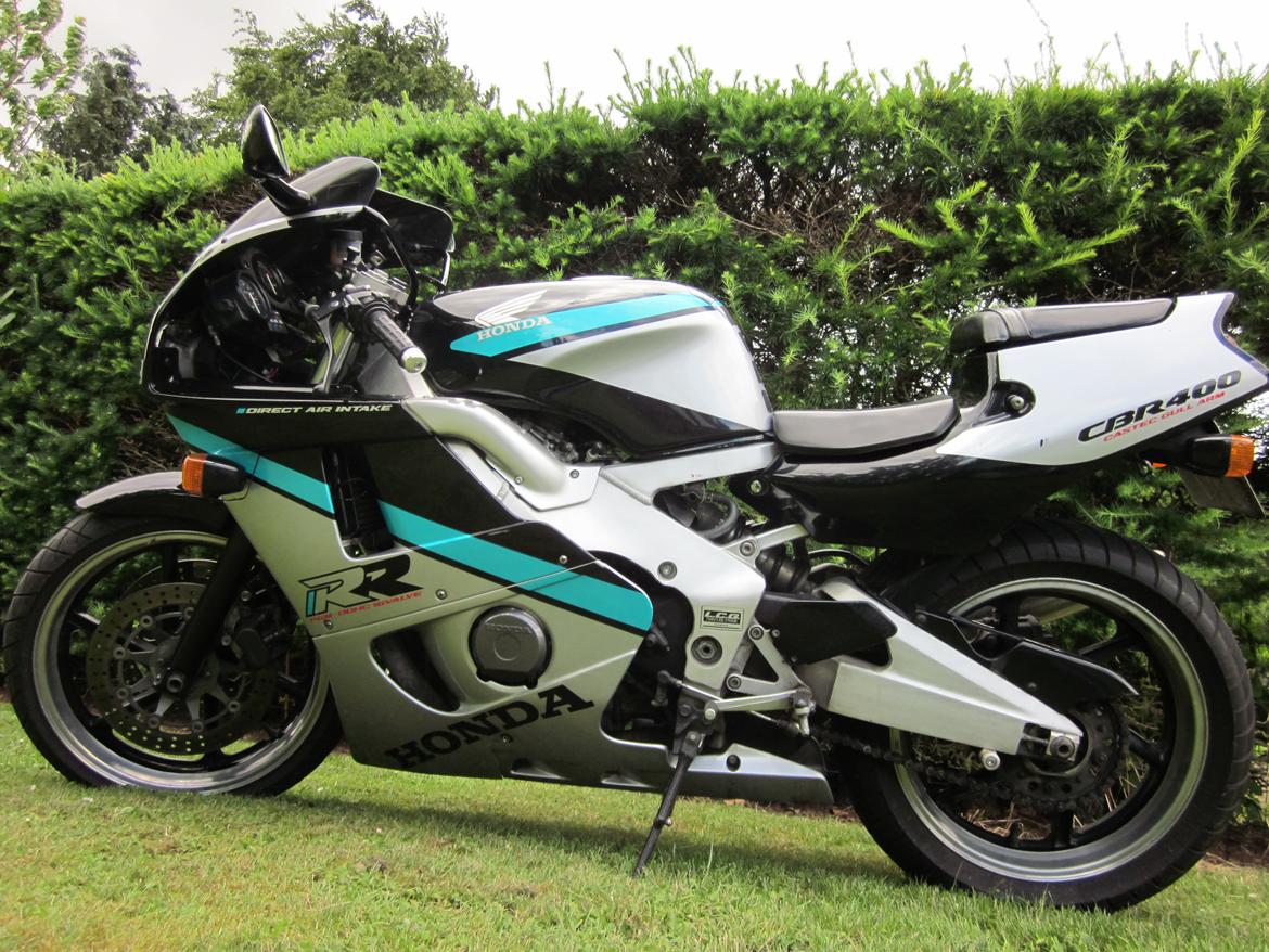 Honda CBR 400RR NC-29 - Billeder af mc-er - Uploaded af Skovtrold