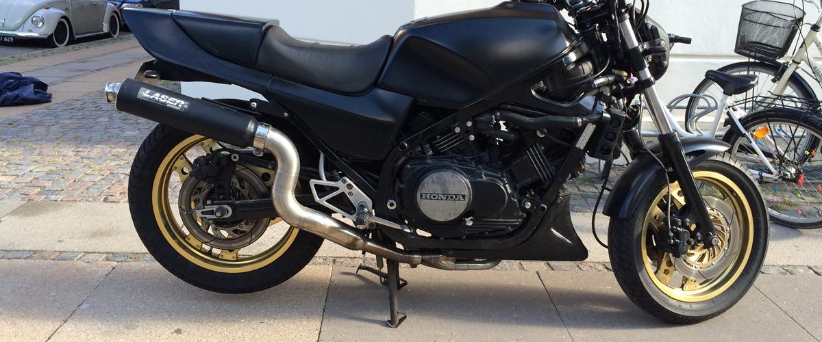 Honda vf 750 f - kr. 19500 - brugte mc