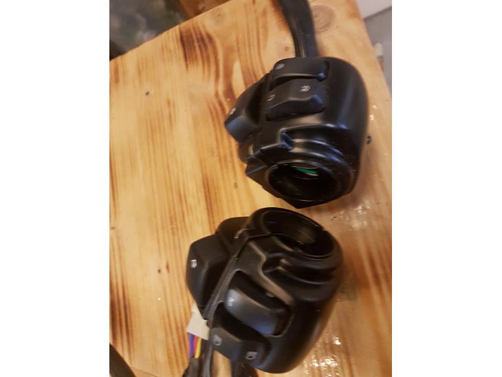 Kontakter til HD - kr. 250 - brugte styling