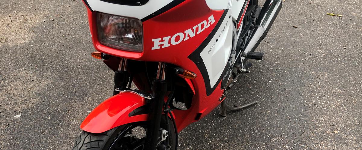 Honda VF500F2 - kr. 10000 - brugte mc