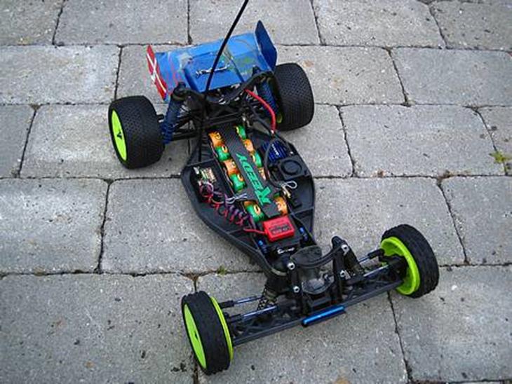 Buggy Team Associated B4 FT - 2005 - Konkurrence dygtig 1:10 offro...