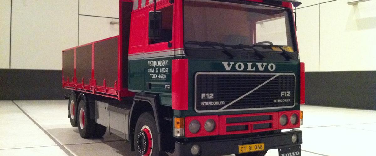 Lastbiler Volvo F12 - 2004 - Delvis hjemme bygget Wedico l...