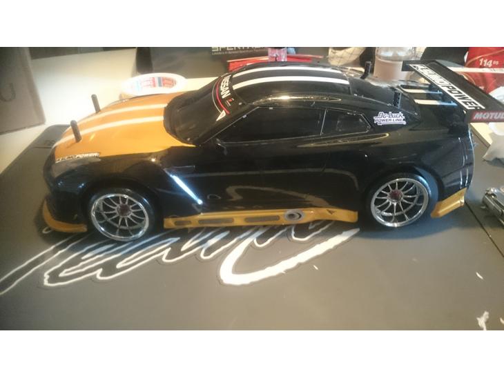 Bil tamiya ta05 vdf v2 - 2014 - Nissan skyline og et Subaru i...