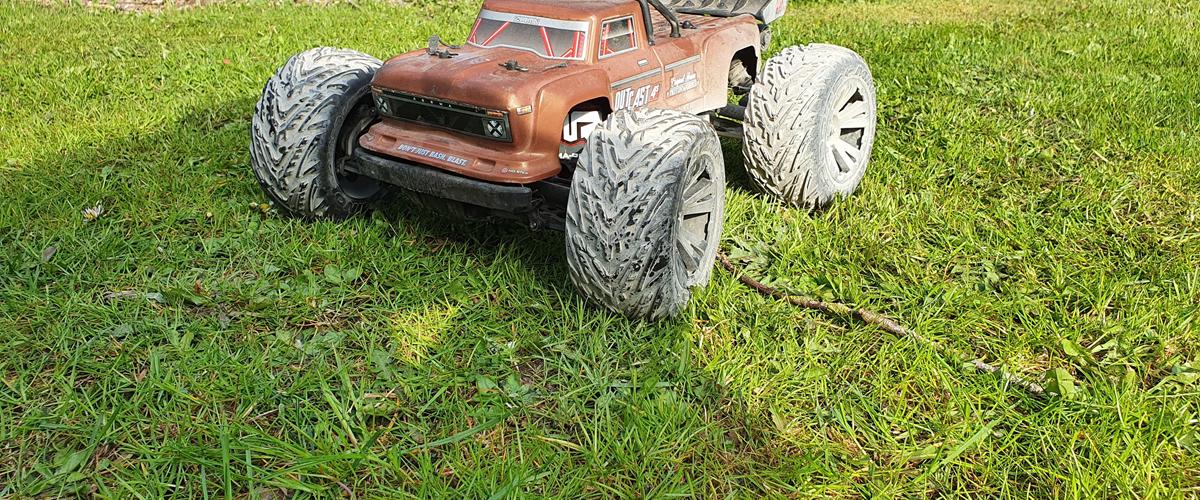 Truck Arrma outcast 4s - 2020 - Køre rigtig sjovt godt med tr...