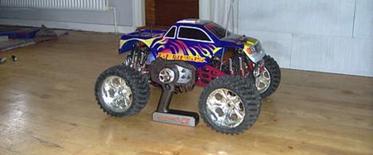 Truck CEN GENESIS - - en rigtig sjov monster truck ...