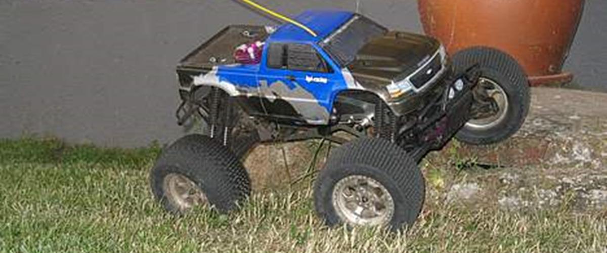 Off-Roader HPI Savage 25 LE - 2005 - kig på http://www.grimshave.d...