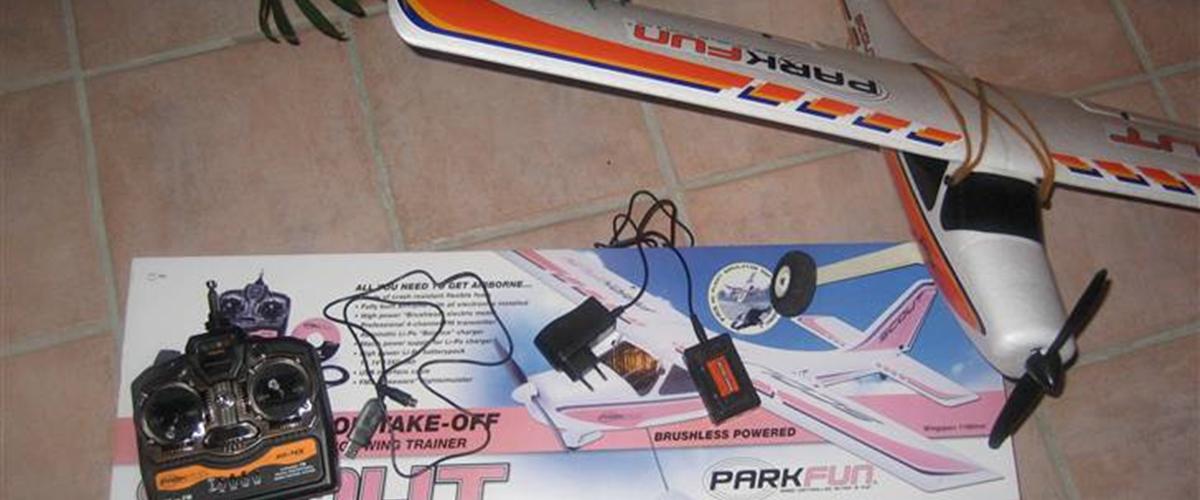 Fly scout - 2008 - Scout er et 3-kanals fly og f...