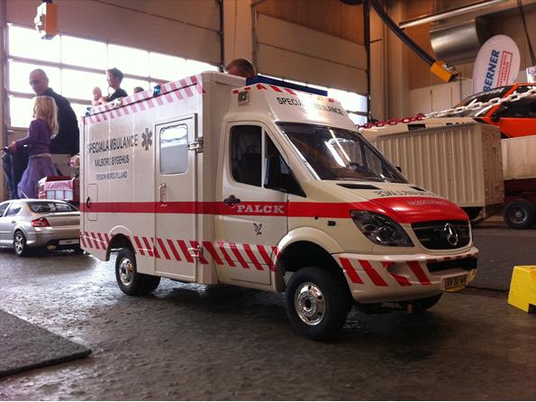 Bil | Mercedes Sprinter Ambulance - - Så blev jeg færdig med ambula...