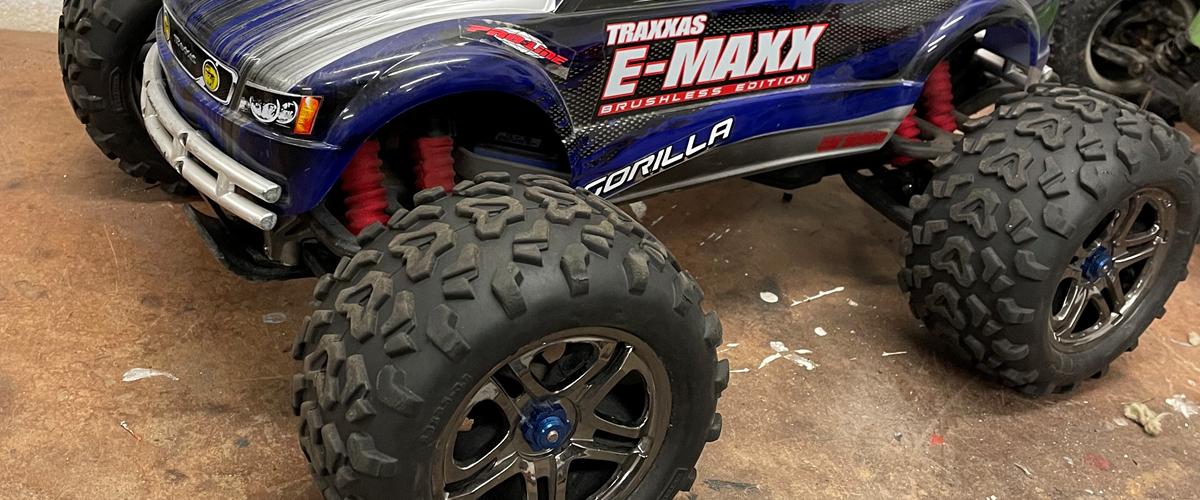 Off-Roader Traxxas e-maxx - kr. 2300 - brugte rc enhed