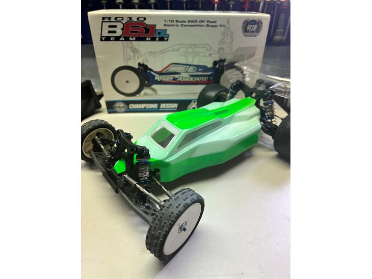 Associated B6.1DL - kr. 1100 - brugte reservedele