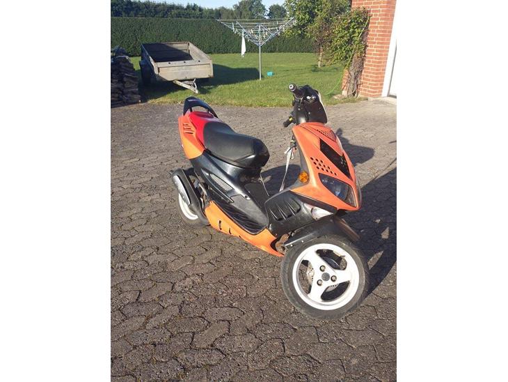 Peugeot speedfight [2] Projekt - Tuningprojekter - Uploadet af Morten H