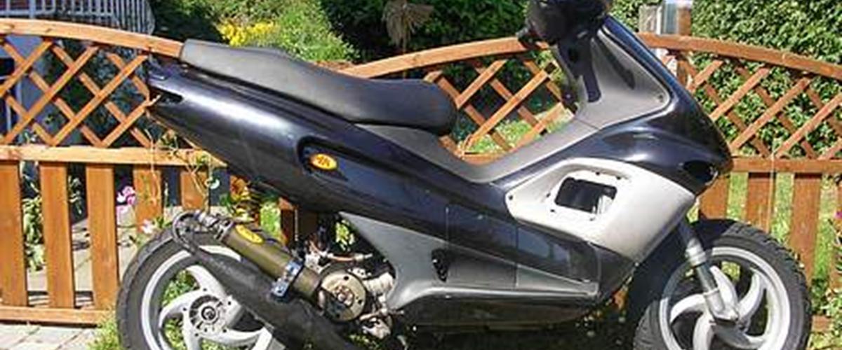 Gilera Runner LC Baneracer Solgt - 2002 - Denne Scootet bliver KUN brug...