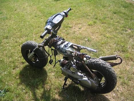 PGO hot50 spasser knallert - Billeder af scootere - Uploaded af RyØ